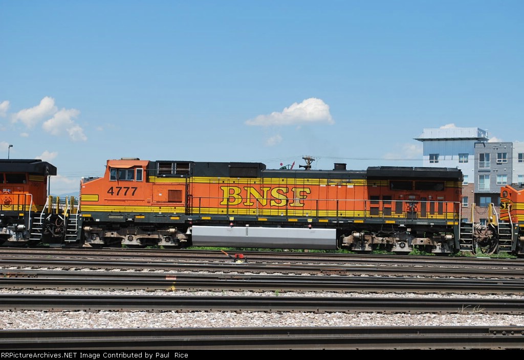BNSF 4777